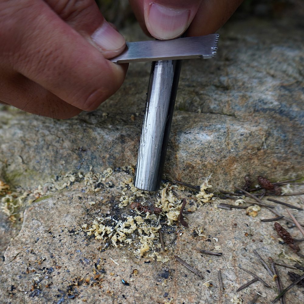 Why Should You Invest in FERROFIRE Ferro Rods Flint Stick and not Black ...